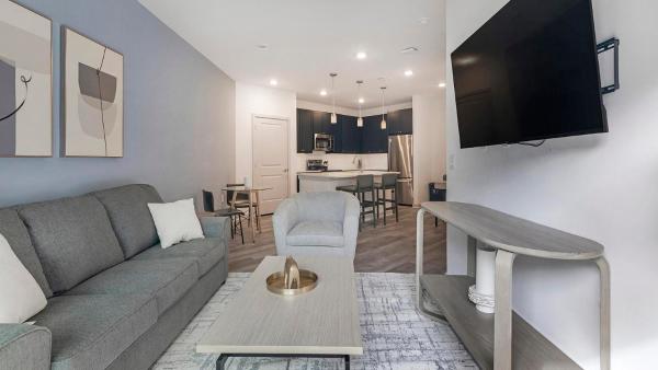 Landing Spectacular 1bd Gym Yoga Studio - Huntsville, AL