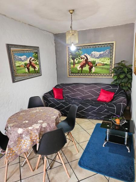 Primestay Two-bedroom Apartment - Alberton