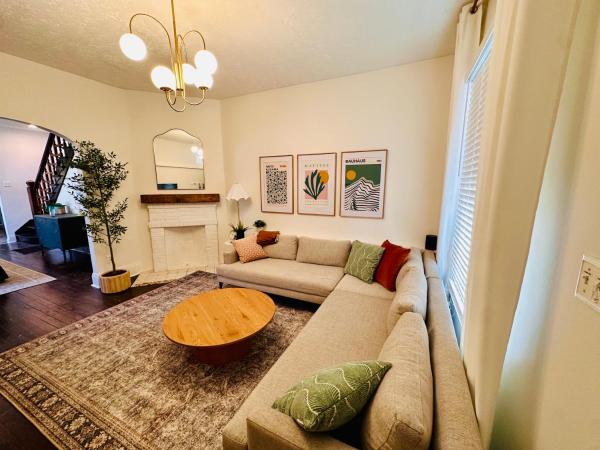 Walk To Mass Ave | Bottleworks | Sports & Shows - Indianapolis, IN