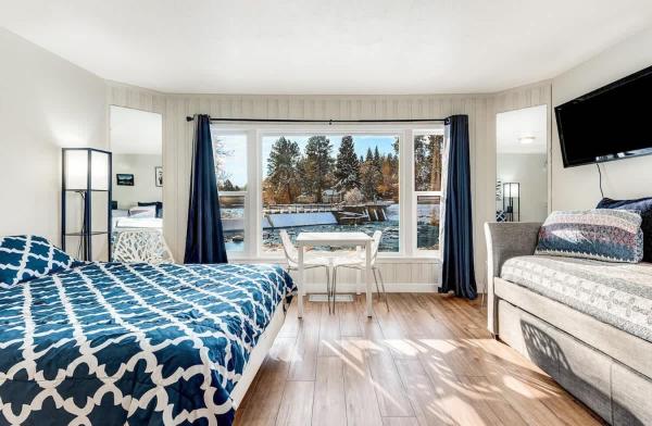 Riverside Cottage - Just Steps From The Deschutes - Bend, OR