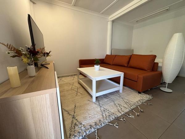 Cosy Studio In Margate Close To Beach & Shops - Margate, Australia
