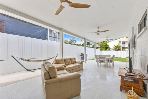 6 Larapinta Court - Rainbow Beach. Pets Welcome - Rainbow Beach