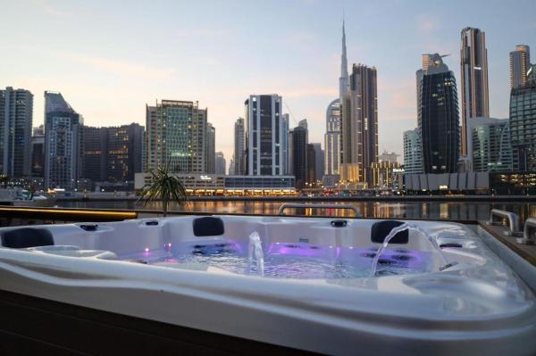 Luxury Yacht In Dubai Marina - Private Charter -