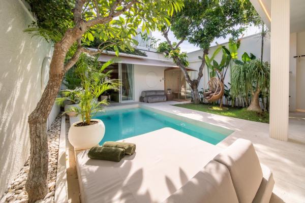 Villa Magic Day 2br With Private Sauna, Jacuzzi, Projector - Seminyak