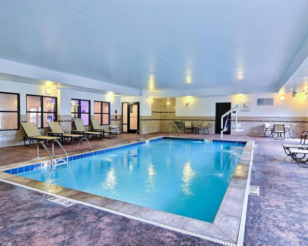 Comfort Suites Uniontown - Farmington, PA