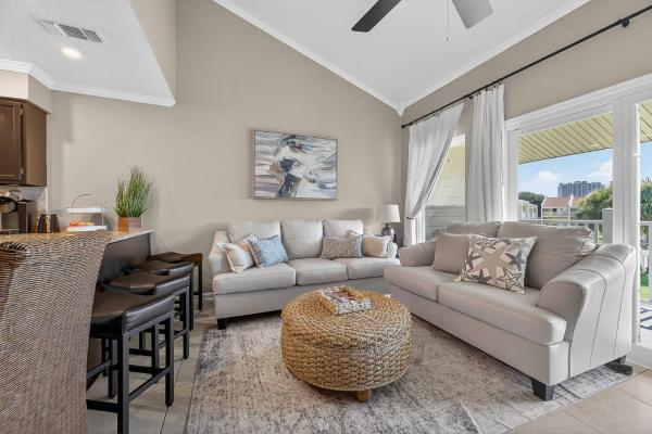 Sandy's Beach Retreat - Miramar Beach