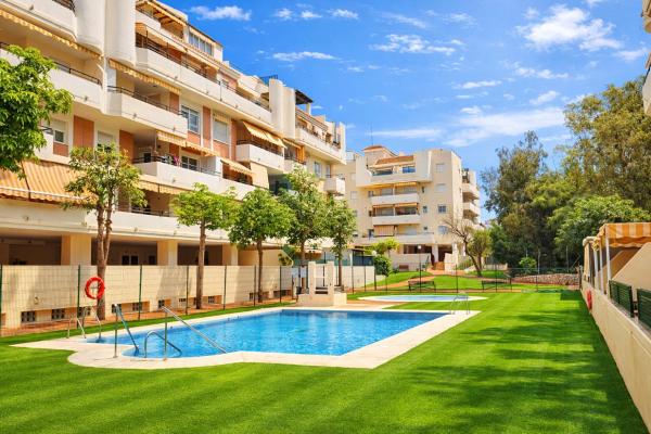 Wintowinrentals Terrace, Pool, Parking In Cala Del Moral - Rincón de la Victoria