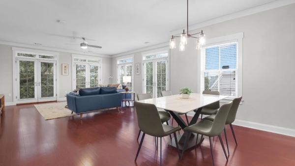 Sleeps 28 • 4 Suites In Walkable Historic District The Juliette By Avantstay - Savannah, GA