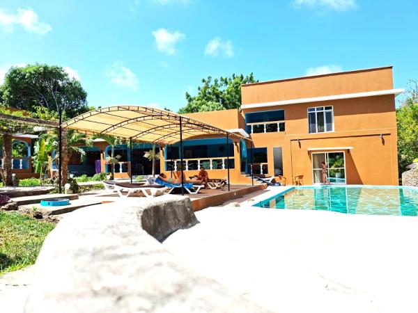 Rockshomestay Lodge - Diani Beach