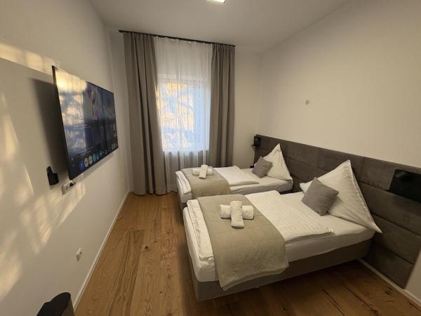 Große City Wohnung Rosenheim 4 Zimmer, 7 Betten - Raubling