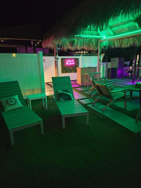 Tiki Cabana At Key Largo - Florida