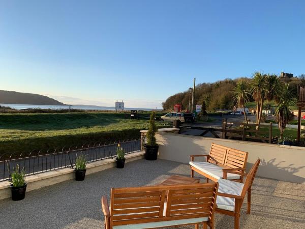 Llansteffan - Seabank - A Lovely Holiday Home On The Beach Front - Laugharne