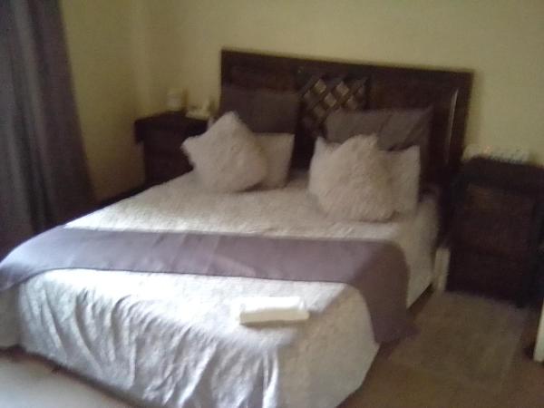 The Beautiful Thatch Guesthouse - Vanderbijlpark