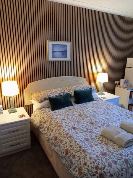 Regis Lodge Guest House - Pagham