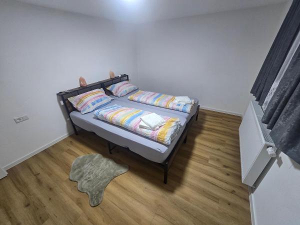 Zweibettzimmer Mit Gemeinschaftsbad Und Küche Großenbach - Fulda