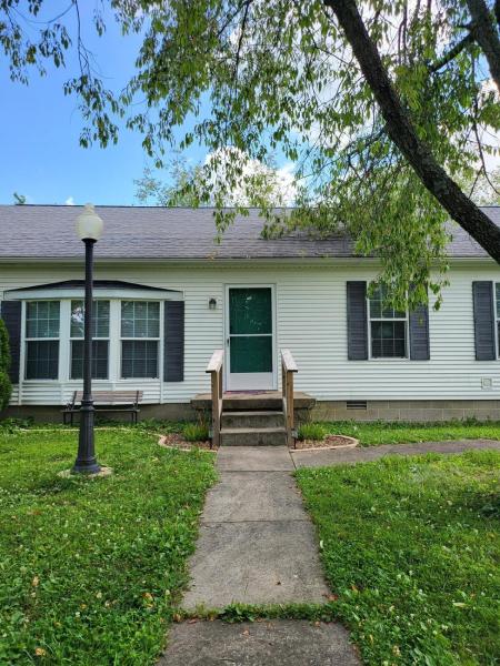 Pondview Escape A 75-acre Retreat - Marion, IL