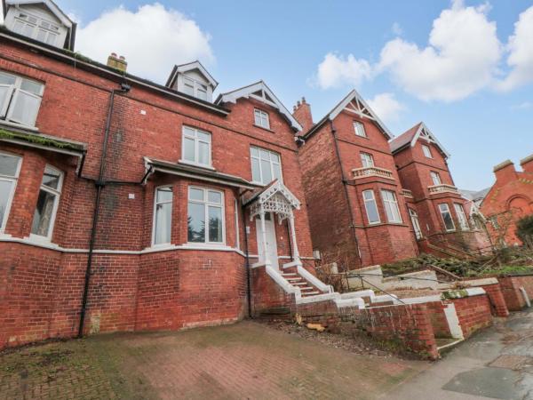 Beachwalk Villa 2 - Whitby, UK