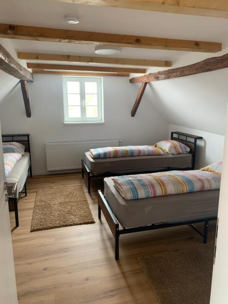 Dreibettzimmer Mit Gemeinschaftsbad Und Küche Großenbach - Germany