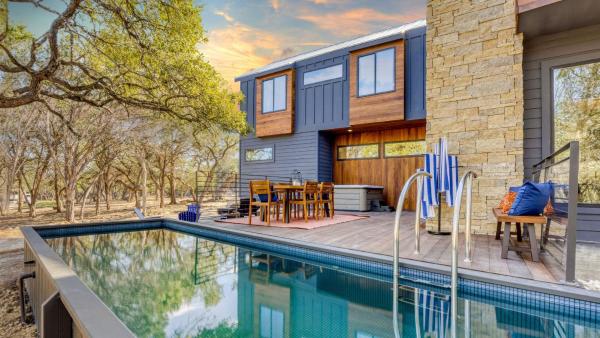 Pool Hot Tub Game Room Fire Pit Luxe Private 4bdr Maverick By Avantstay - Driftwood, TX