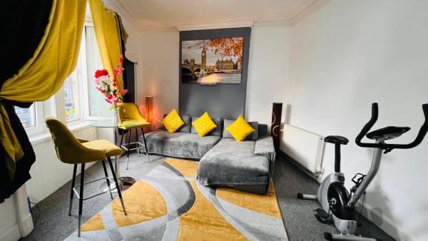 Spacious 3 Bedroom Entire Apartment Self Check In & Free Parking - Dunfermline