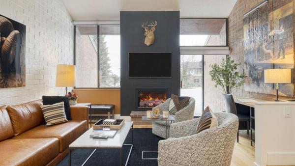 Parkside Condo By Avantstay Walk To Ski Lifts Town Pool Hot Tub Access - Park City, UT