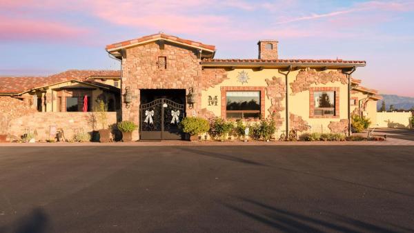 Soaking Tub Vineyard Views Wine Trail Access The Casita At Vines Estate By Avantstay - Altisima Winery, Temecula