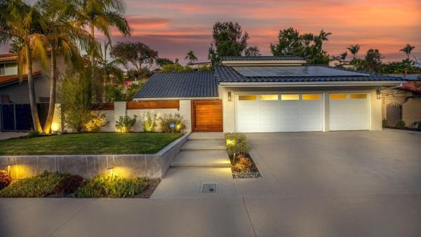 Spanish-inspired Mission Viejo Home With Courtyard Firepit Backyard Dining Casa Cordero By Avantstay - Dana Point, CA