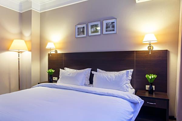 Red Village Hotel - Nur-Sultan