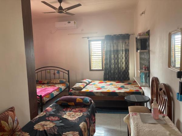 4 Beds 6 People Stay Calm, Comfortable Place - Mysore
