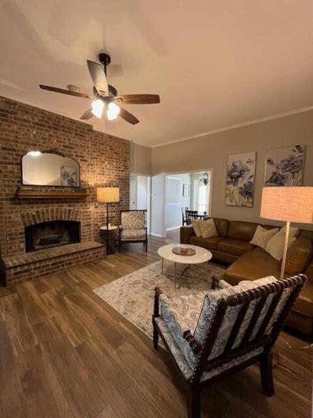 Fifa -Perfect! Whole House-king Bed-full Kitchen -Backyard Patio - Flower Mound, TX