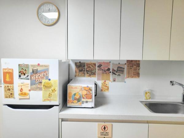 #7 Minutes From Banwoldang Station#hyundai Department Store#dongseong-ro#seomun Market#dongsan Hospital#kim Kwang-seok Street#e-world - Daegu