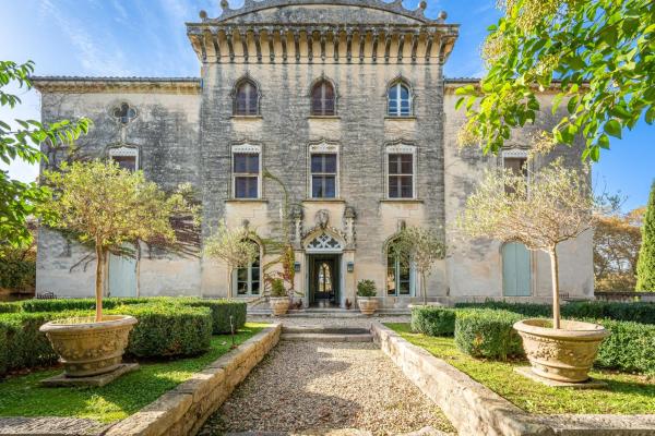 Le Château De Christin - Avec Piscine - Calvisson