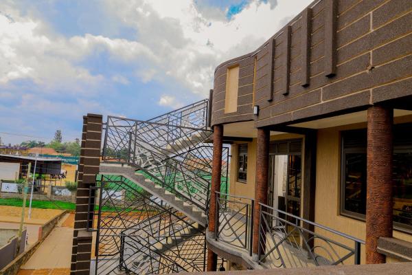Luxury 1r Gem In Nsambya 1km From American Embassy - Campala