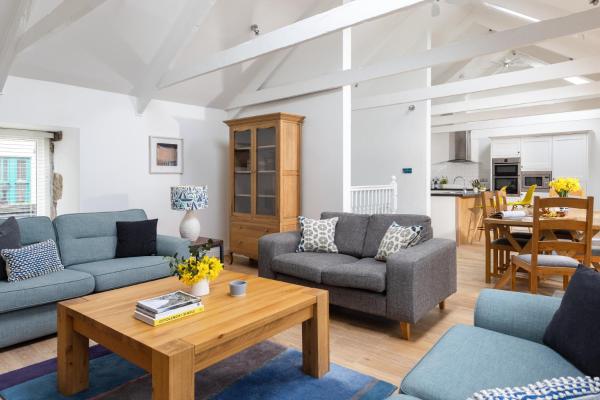 Beach - Sail Lofts, St Ives - 3 Bedroom Apartment - 聖艾夫斯
