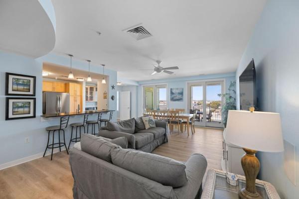 New! Oceanfront Triton's Treasure 3 Bd / Pool/ Gym - Virginia Beach, VA