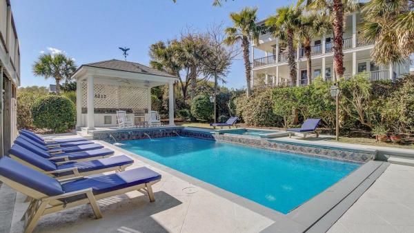 3001 Palm Boulevard By Avantstay Across From Beach Ocean Views - Isle of Palms, SC