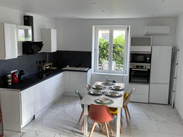 New Maison Moderne 80m2 Avec Extérieur Chaleureux - Contrexéville