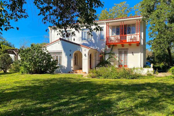 Historic Charmer With A Pool, Gardens, Gym, & Game Room- Dogs Ok - Sunrise - San Antonio