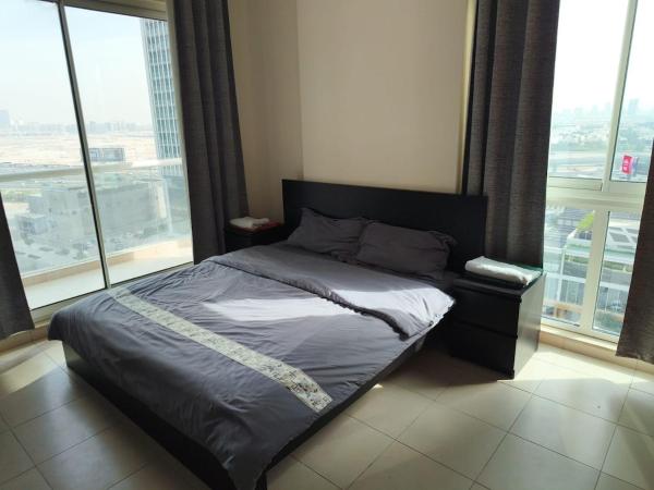 Large 1-bedroom By The Canal, Close To Downtown - Dubai