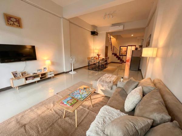 บ้านเงินวัวลาย Baanngern Wualai Townhouse - Chiang Mai
