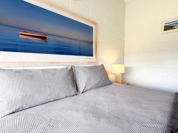 Coastal Breeze Holiday Units - Kingscote
