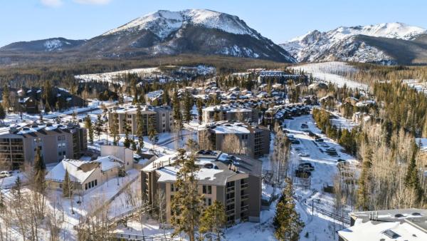 Treehouse C106 - Renovated Condo With Great Amenities, Central Summit County Location - 銀座