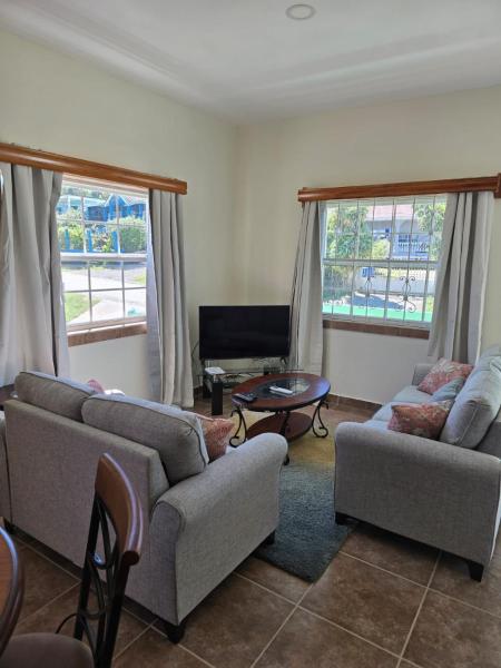 Cozy 1br Apartment Near Downtown San Ignacio - Wifi, Ac & Designated Work Station - Belize