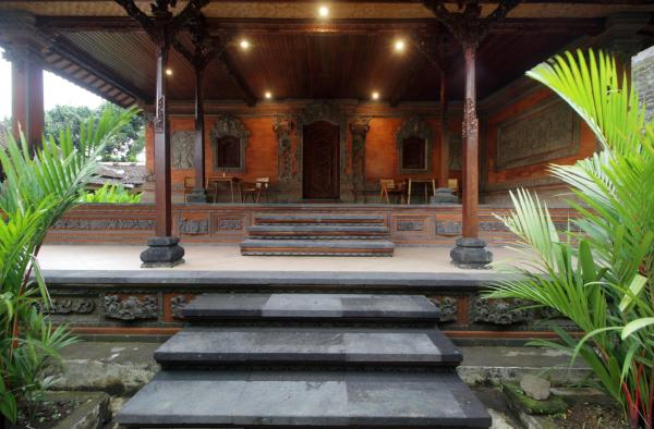 Selau Asry - Besakih
