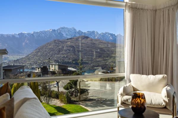 Central Mountain Retreat - Queenstown, New Zealand