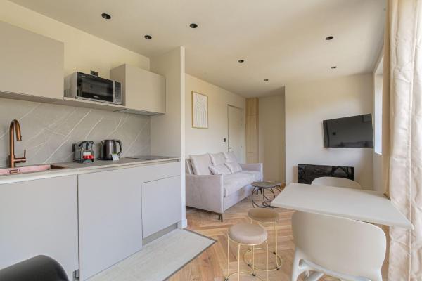 Résidence De Charme, Avenue Du Casino, Tour De Salvagny - Tassin-la-Demi-Lune