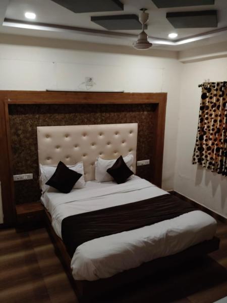 Hotel Galaxy Inn - Ahmedabad