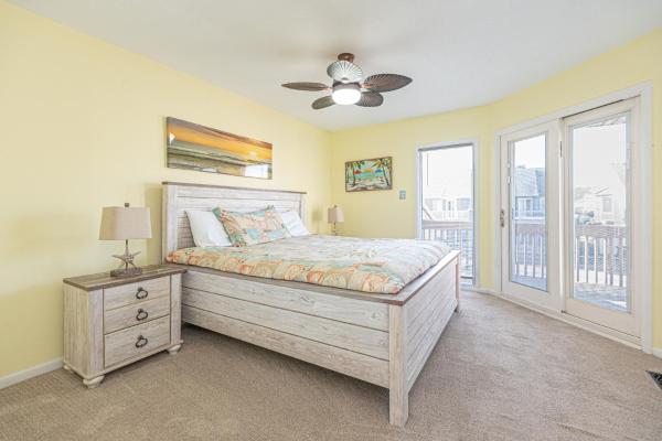 Runaway Bay Retreat With Outdoor Pool - Ocean City, MD