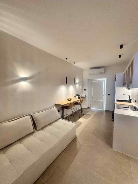 Little Kamara Ios - Ios