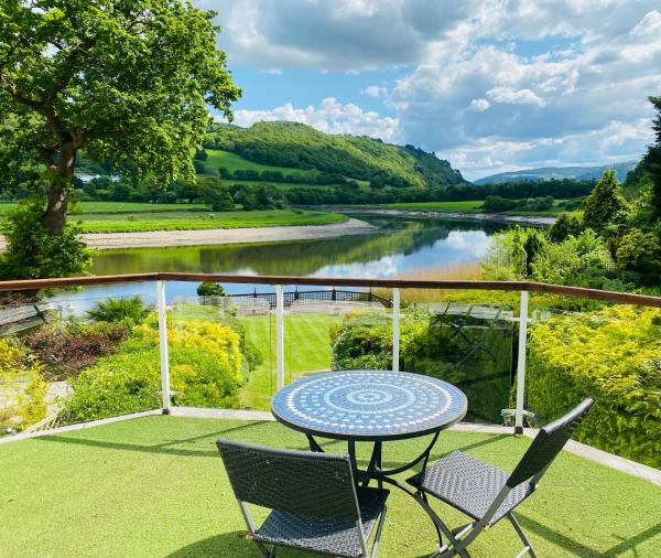 Detached Riverside Family Home On The River Conwy, Snowdonia, 6 Guests - Colwyn Bay